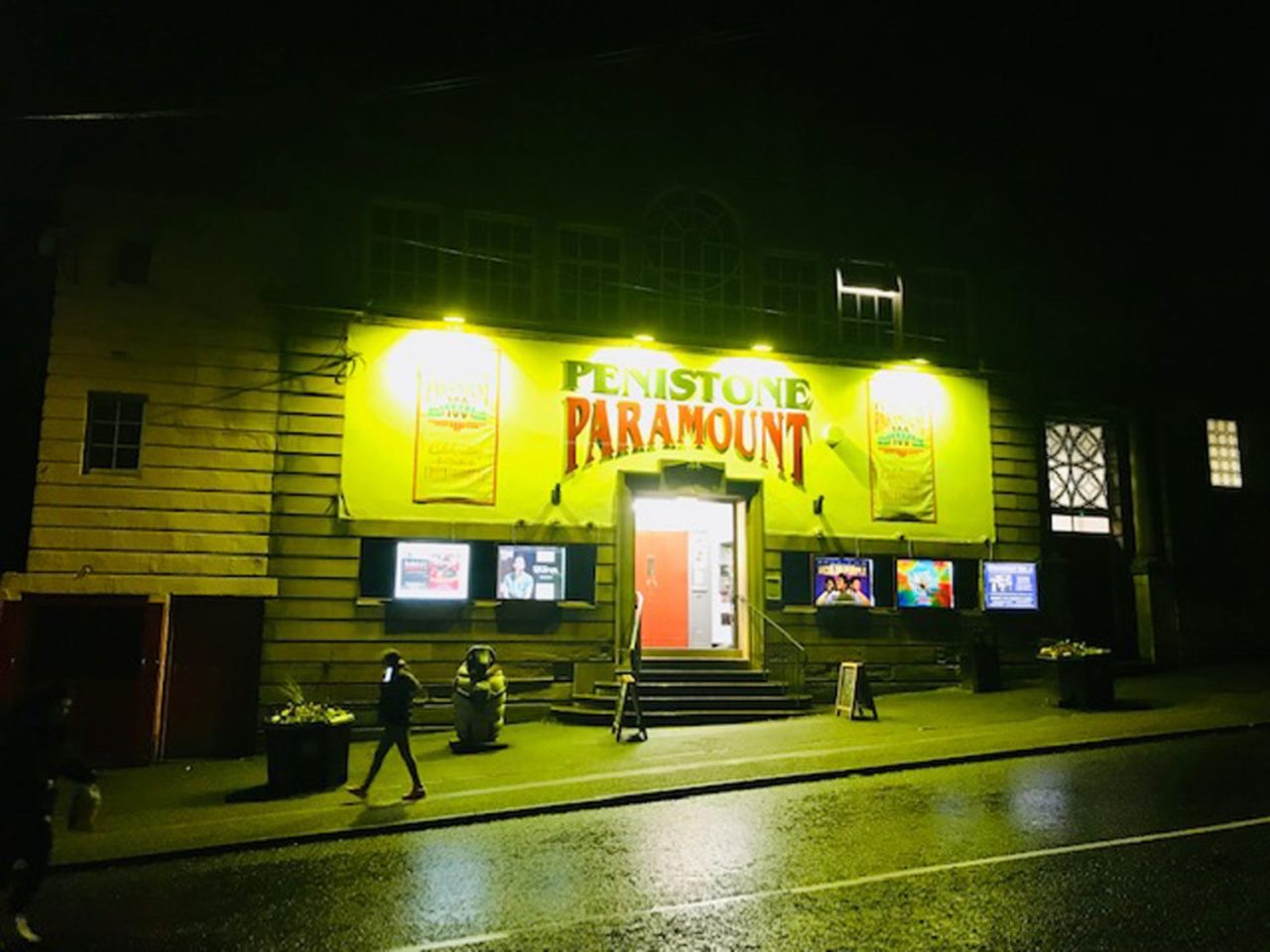 Paramount in Yellow! - Penistone Town Council